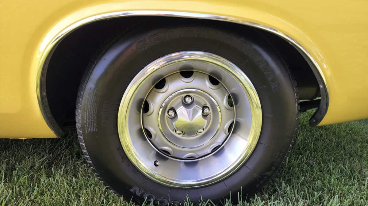 1972 Dodge Challenger 340 4-Speed - Nostalgic Rides